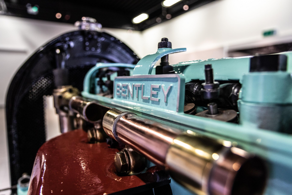Bentley Motors restores historic engine - Historic Racing Technology